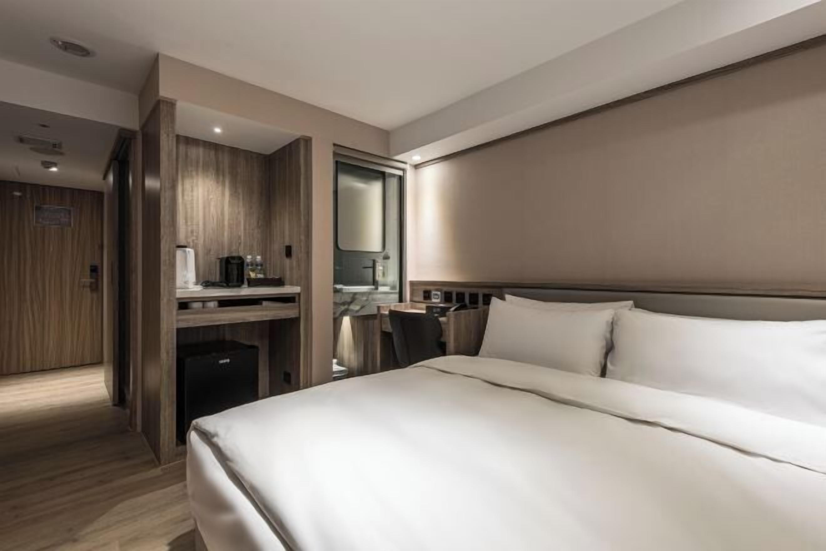 Edredões de penas, minibar grátis, cortinas/cortinados opacos 