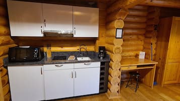 Estúdio exclusivo | Cozinha privada | Geladeira, micro-ondas, cooktop, máquina de café expresso