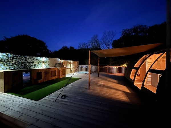 Sunrise Dome Tent - Pembrokeshire