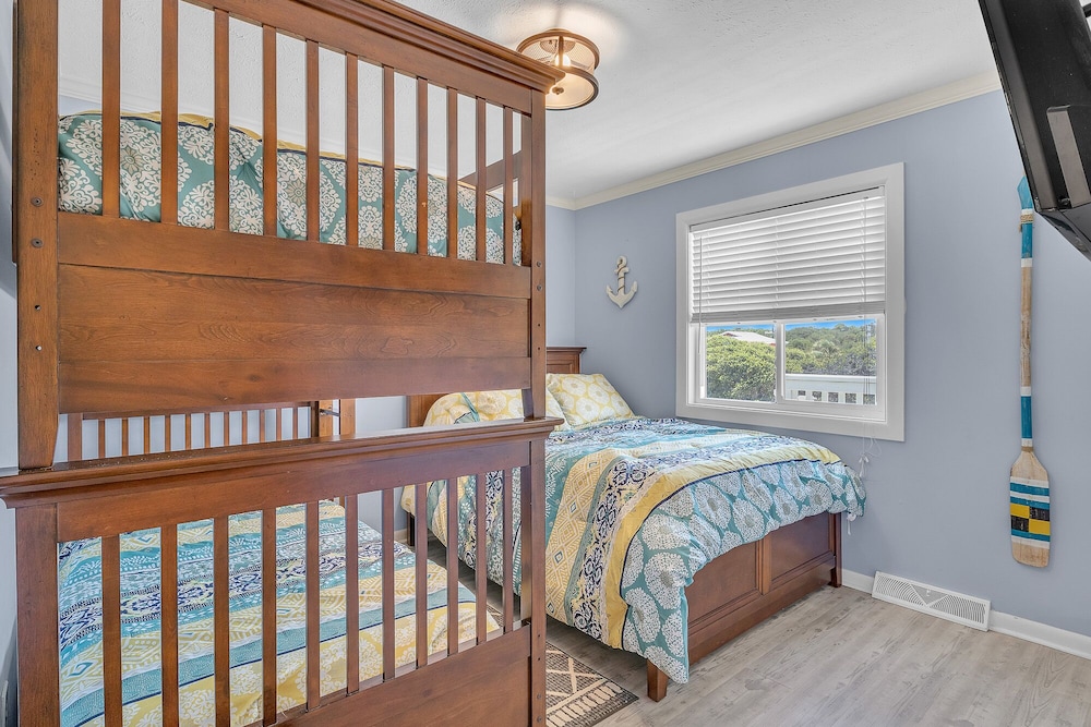 Seaside Vista, Luxury Oceanfront, Top "2nd" Floor, Amazing Views!! - Bald Head Island, NC
