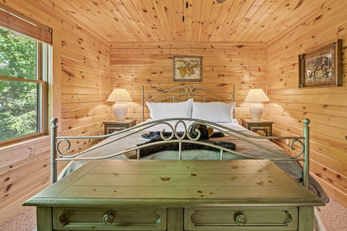 Mountain Views | Hot Tub | Game Room | Theater | 2 Kings - Tennessee