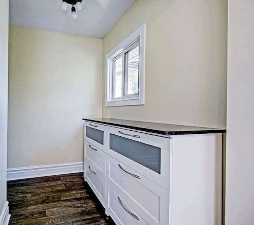 🌞 Beach House Stunning Views! Large Backyard 5 Queen Beds Spacious, Bright🏖 - Hamilton