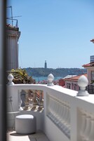 Premium Double Room with River View | Varanda