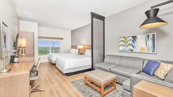 Roupas de cama premium, cofres nos quartos, escrivaninha