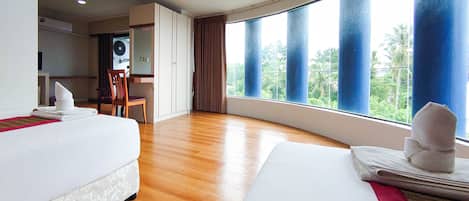 Quarto duplo luxo | Camas extras/dobráveis (sobretaxa), Wi-Fi de cortesia, roupa de cama