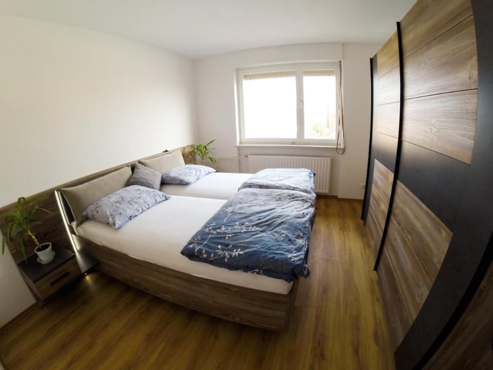 Apartment Andrej Gubčeva 2br W/terrace, Parking,100m2, Ground Floor - Ptuj