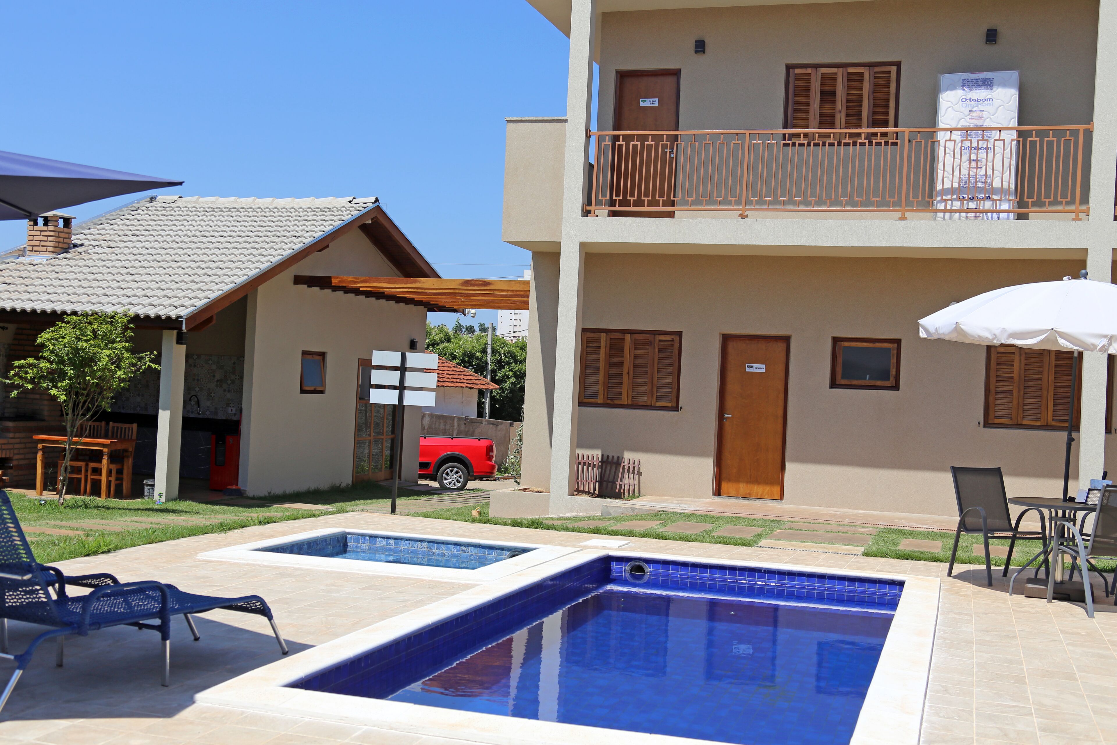 Fachada da propriedade
