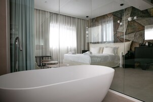 Quarto premium | Roupas de cama premium, edredons de pluma, camas Select Comfort