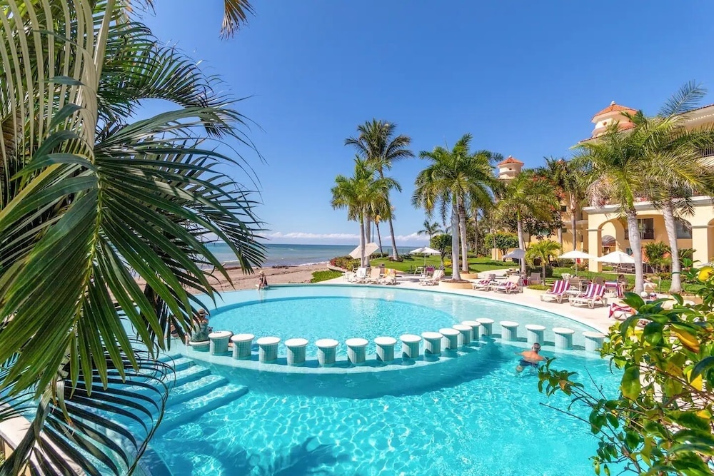 Condo Bay-bgm By Trvl2hm - Puerto Vallarta