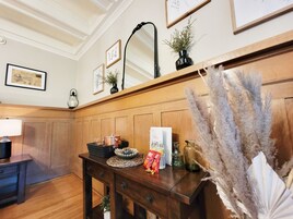 Jay Cooke Suite | Camas com colchões pillow-top, ferros/tábuas de passar roupa