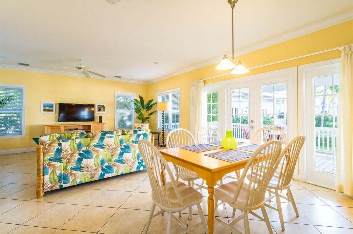 Tropical Retreat At Coral Lagoon~ Waterfront Villa W Pool! - Marathon, FL
