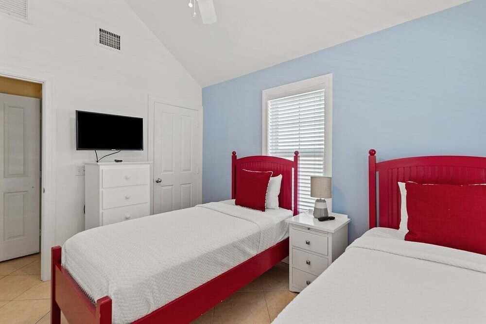 Indigo Reef #50 ~ The Palms, Sunset Views & 31' Boat Slip - Marathon, FL