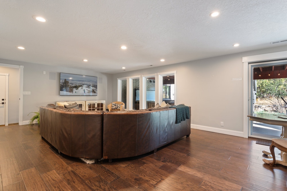 5 Acre Estate, Stunning Views, Decks, Fire Pit, Hot Tub, Gorgeous! - Midway, UT