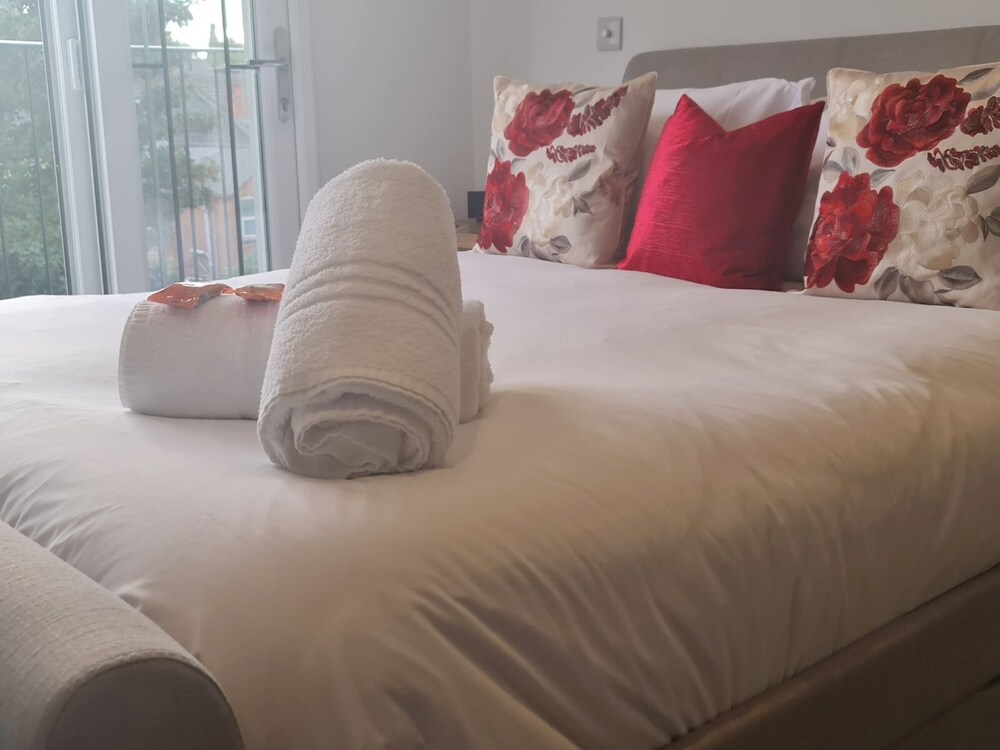 Pass the Keys | Attractive Modern 2 Bedroom House in Harborne ...