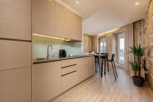 Casa | Cozinha privada | Um frigorífico, um micro-ondas, uma cafeteira/bule 