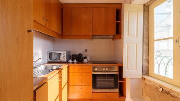 Estúdio | Ferro/tábua de engomar, Wi-fi