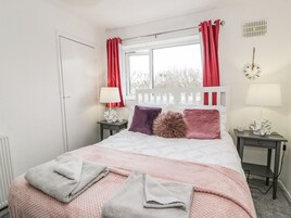 Casa de Campo | 4 quartos, com decoração personalizada, com mobília individualizada 