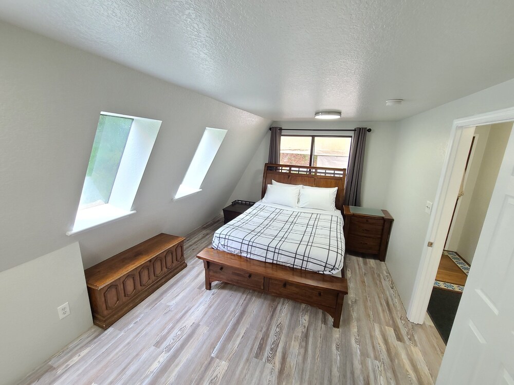Peaceful Hidden Gem, Couples Getaway- Gig Harbor - Tacoma, WA