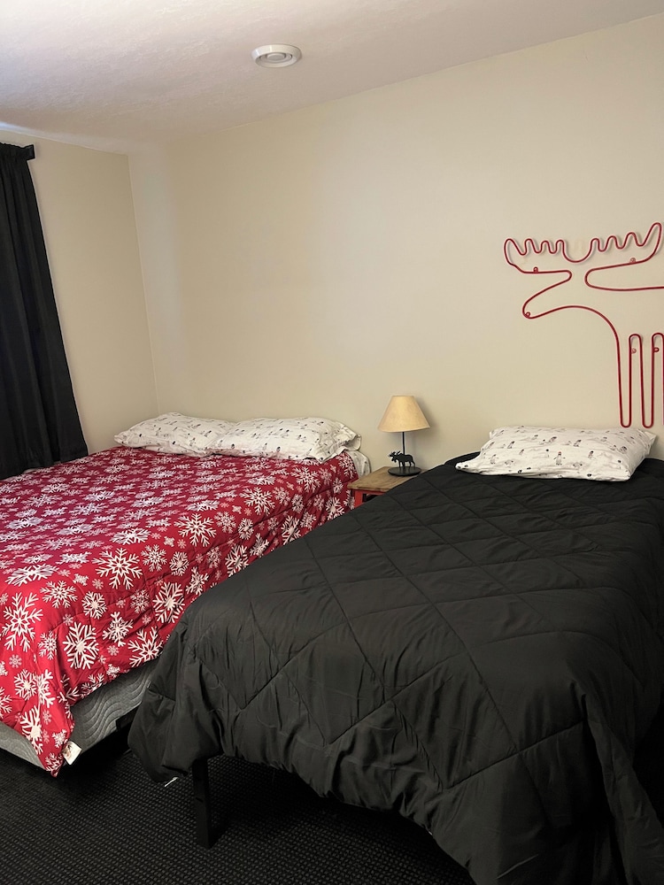 Ski Brule Village - Comfy Cozy Chalet! - Michigan