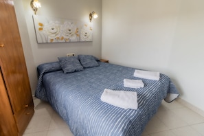 Quarto Duplo ou Twin | Secretária, Wi-fi grátis, roupa de cama fornecida 