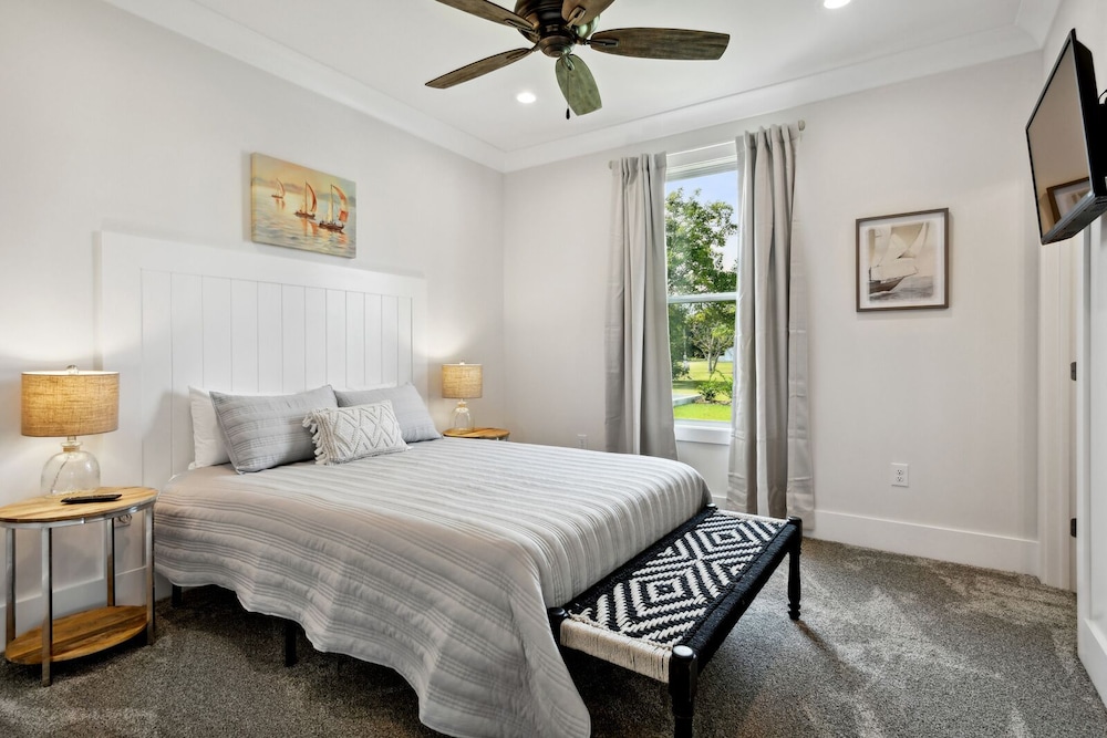 New 2 Bedroom Beach Rental in downtown Bay St Louis - Bay St Louis | Vrbo