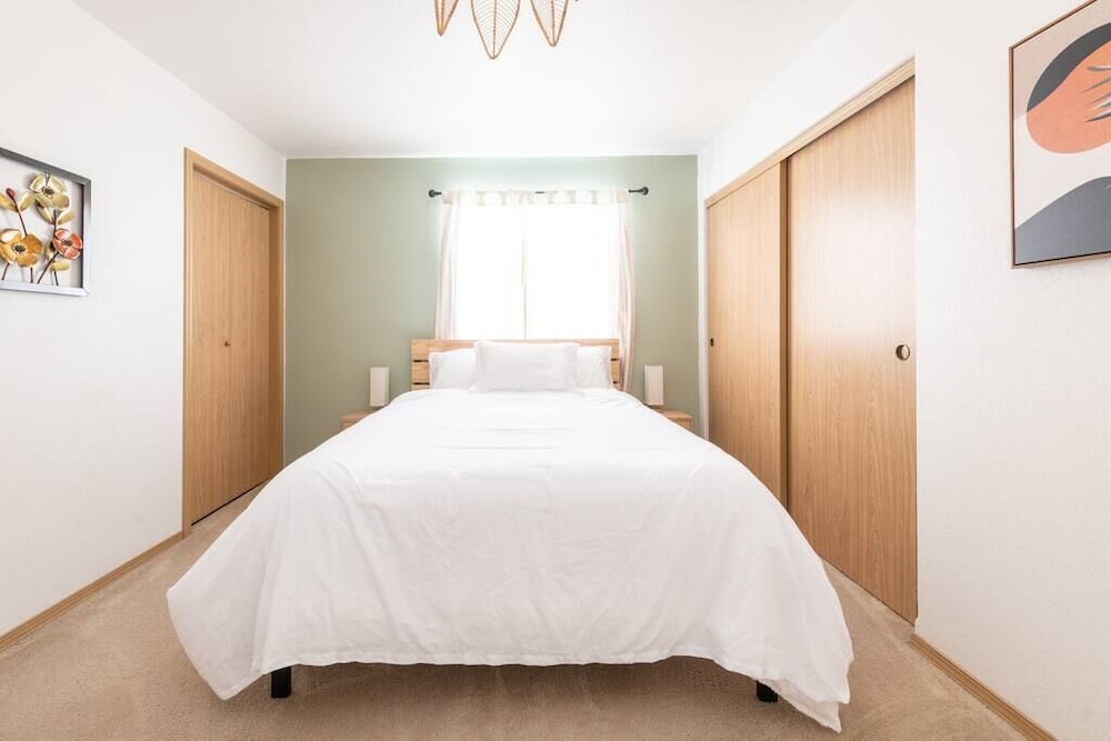 Cozy 2 Bedroom Condo Steps Away From The Beach - Ocean City, WA