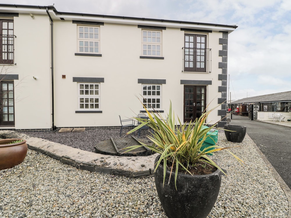 Whistle Stop Apartment - Borth Y Gest