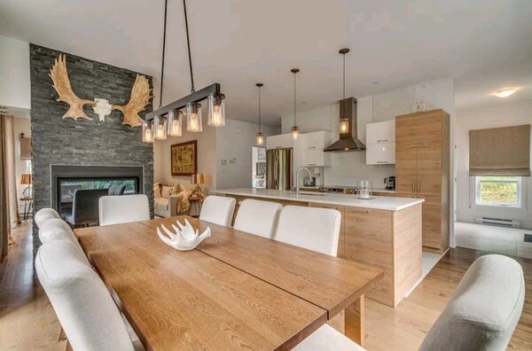 Luxurious Chalet Surrounded By Peaceful Nature - Mont-Tremblant