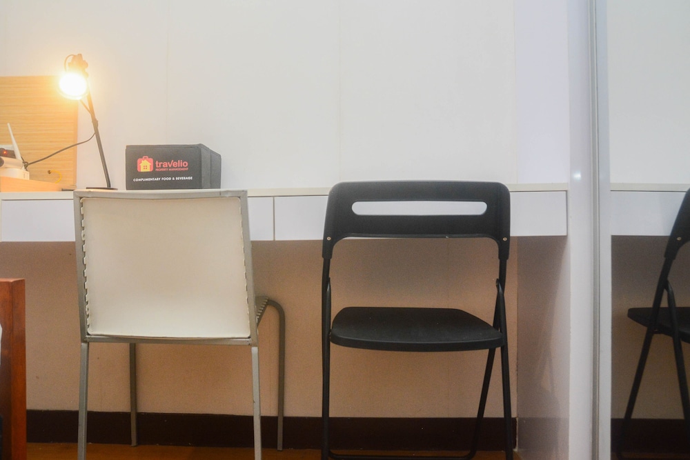 Comfy And Tidy Studio At Cinere Resort Apartment - Jakarta