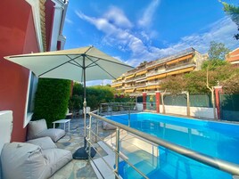 Vila, 3 quartos, para fumantes, piscina particular | Piscina | Piscina externa