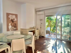 Villa, 3 quartos, fumadores, piscina privativa | Restaurantes