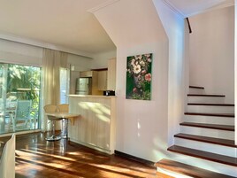 Vila, 3 quartos, para fumantes, piscina particular | Parte interna