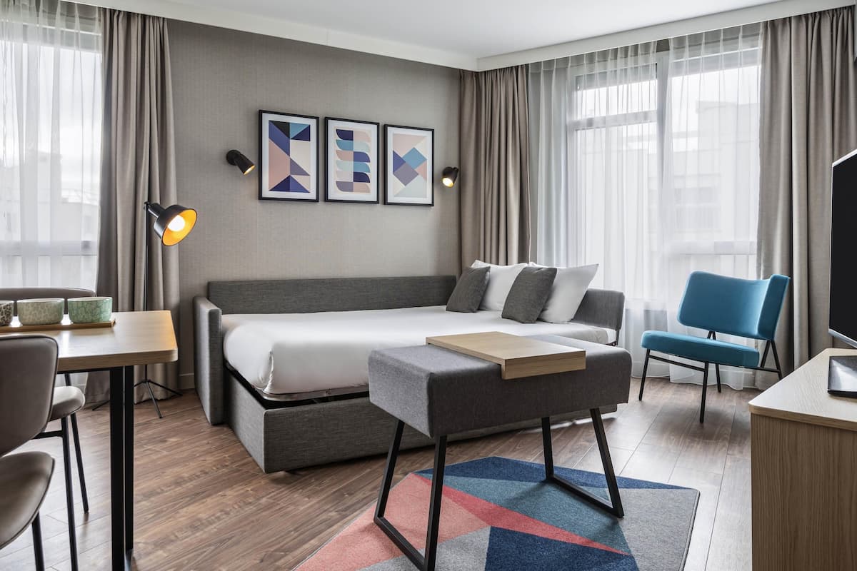 Apartamento, 1 quarto | Cofres nos quartos, cortinas blackout, quartos à prova de som