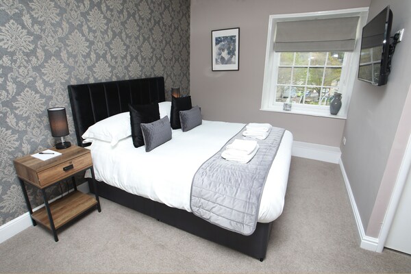 Oyo Glyn Valley Hotel - Wales