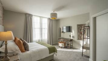 Standard King Room | Com decoração personalizada, com mobília individualizada