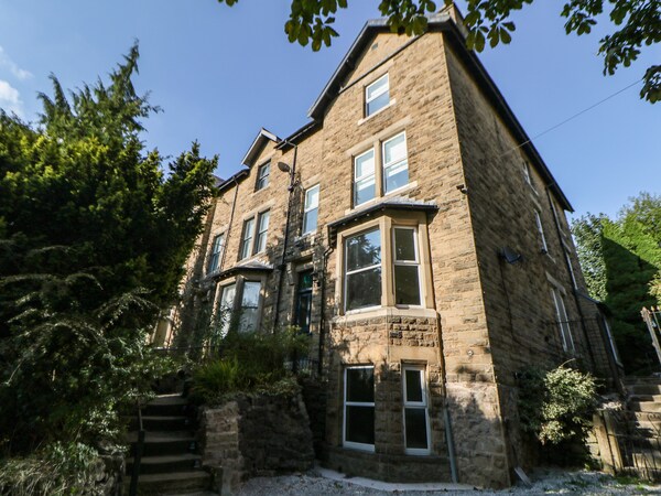 Springdale House - Buxton, UK