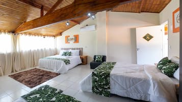 Quarto Familiar | Minibar, quartos insonorizados, Wi-fi grátis, roupa de cama fornecida