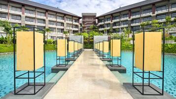 4 piscinas externas, barracas de cortesia, guarda-sóis