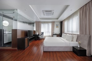 Quarto Executivo, 1 quarto | Roupa de alta qualidade, camas de colchão pillowtop, minibar