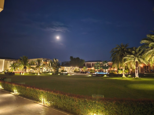The Creek Boutique Resort & Spa - Jharkhand