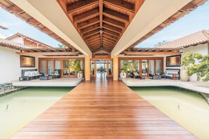 Vila, para fumantes | 11 quartos