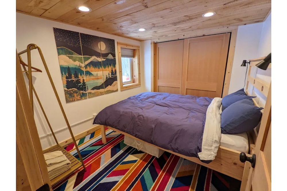 Family Friendly Retreat W/ Hot Tub, Minutes From Wisp And Lake Access - Deep Creek Lake, MD