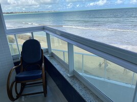 Apartamento Deluxe | Vista para a praia ou o mar