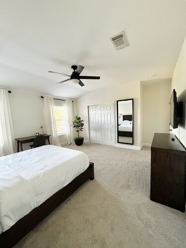 Newly Renovated Home Centrally Located- Seaworld - San Antonio, TX