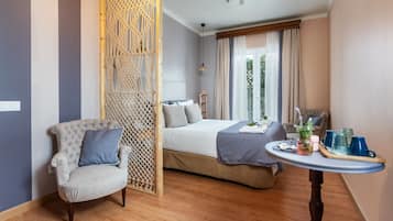 Quarto Design (3) | 1 quarto, com decoração personalizada, com mobília individualizada