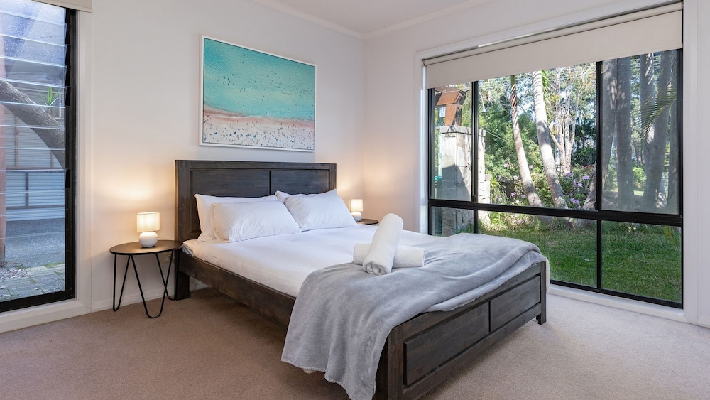 Bali by the Bay- Coastal retreat in Tarbuck Bay - Tarbuck Bay | Vrbo