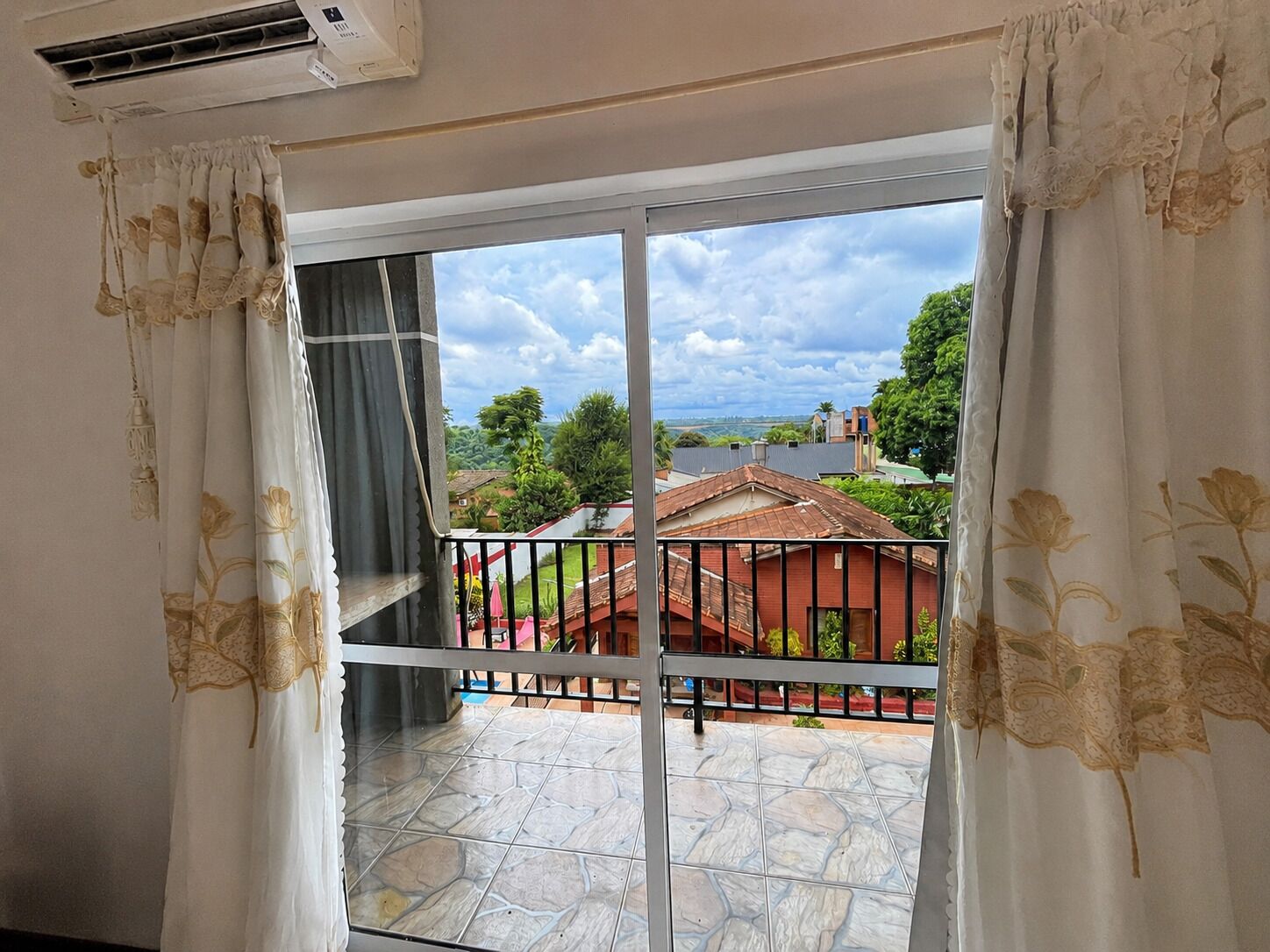 Quarto quádruplo standard | Terraço/pátio