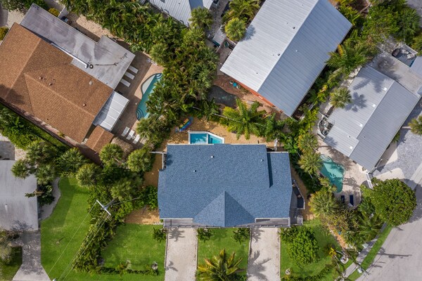 Beautiful Home With Heated Pool And Game Area! - Holmes Beach, FL