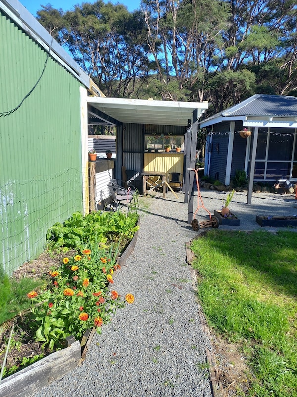 Off Grid Waheriri Waterfall Cabin - Wharekahika / Hicks Bay