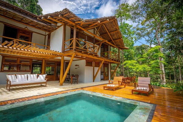 Fachada da propriedade